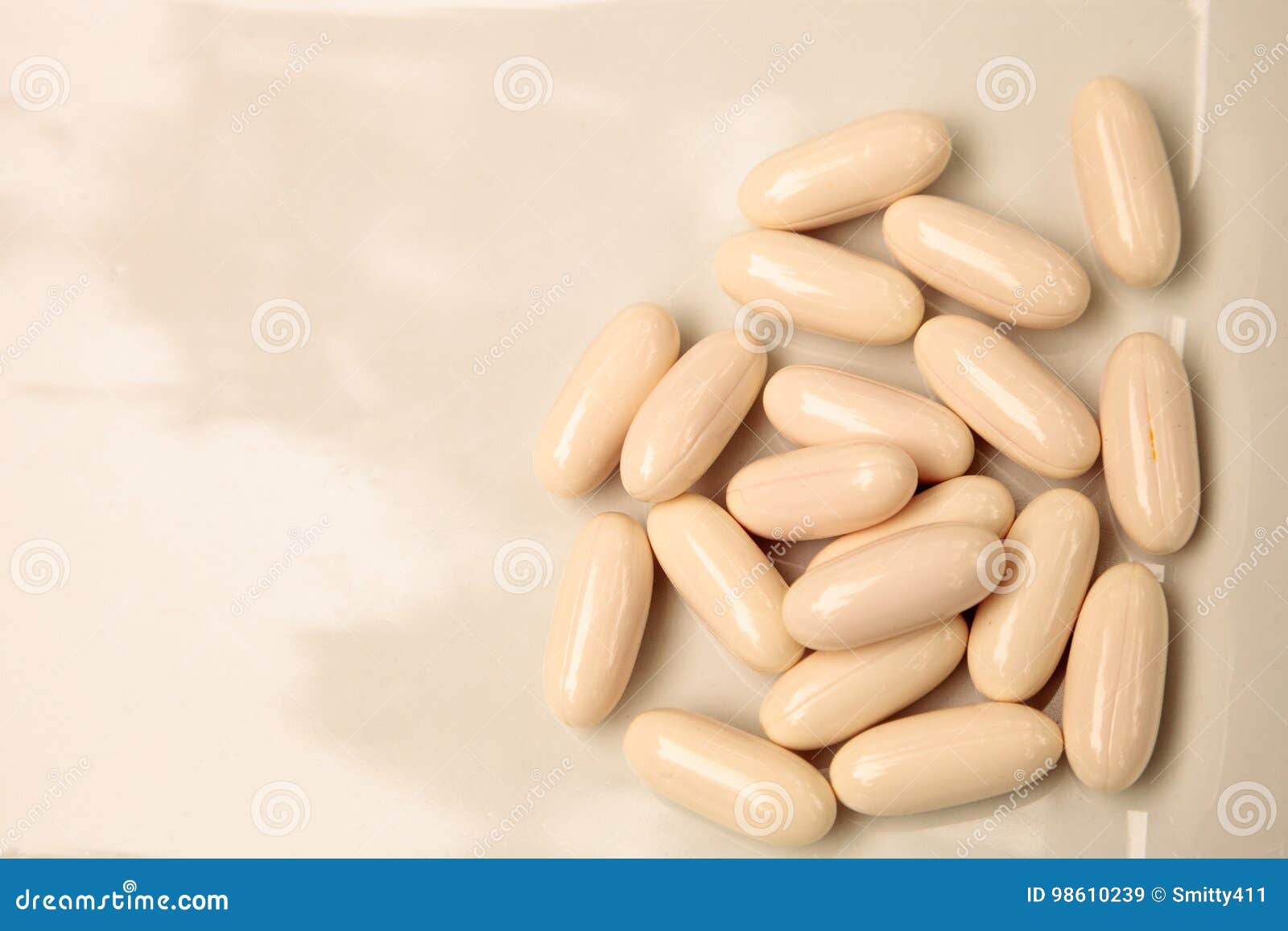 White Gel Capsules of Vitamin Co Q-10 Stock Image - Image of medicine ...
