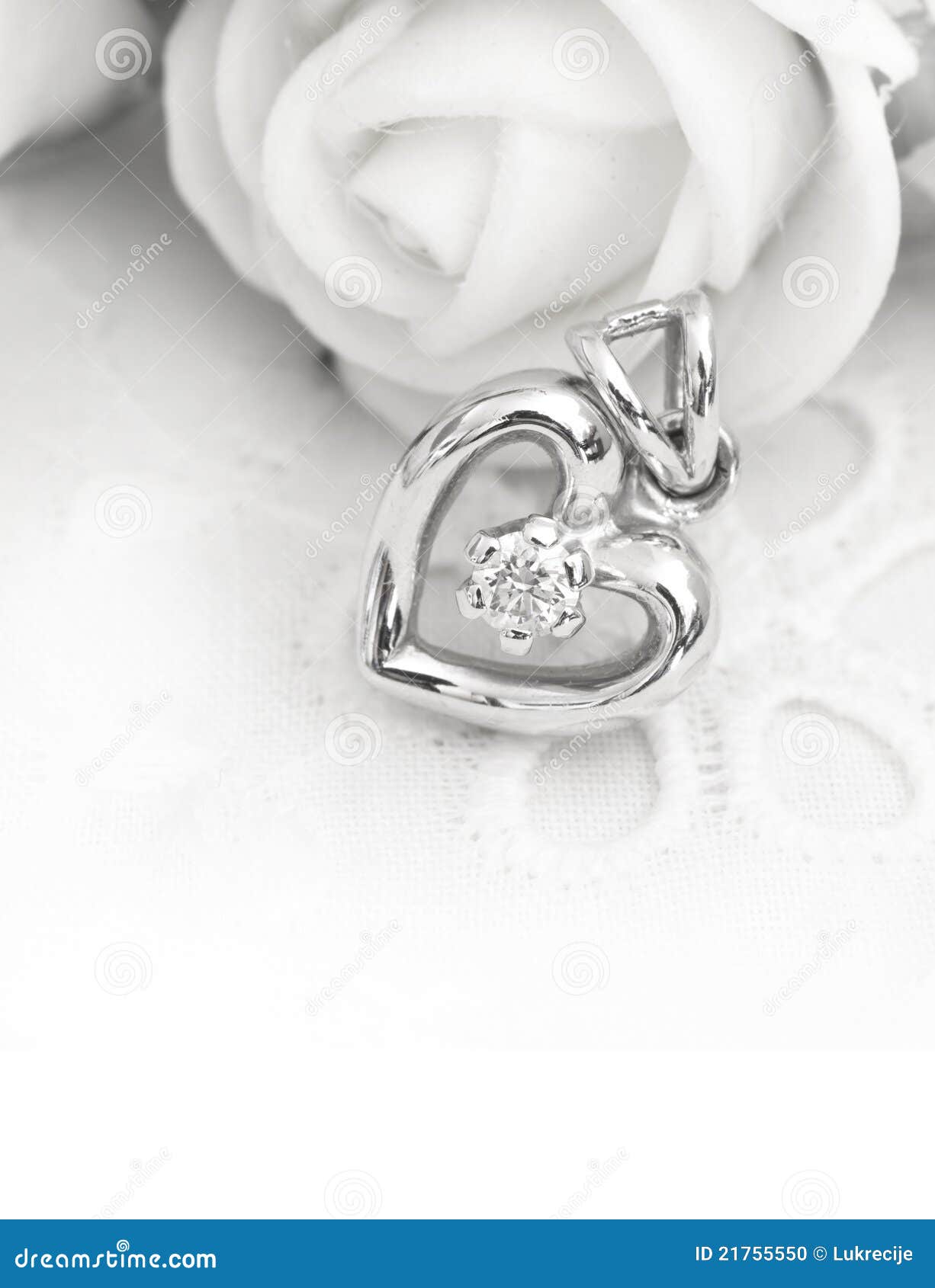 White Gold Heart with Diamond Stock Photo - Image of diamante, flower ...