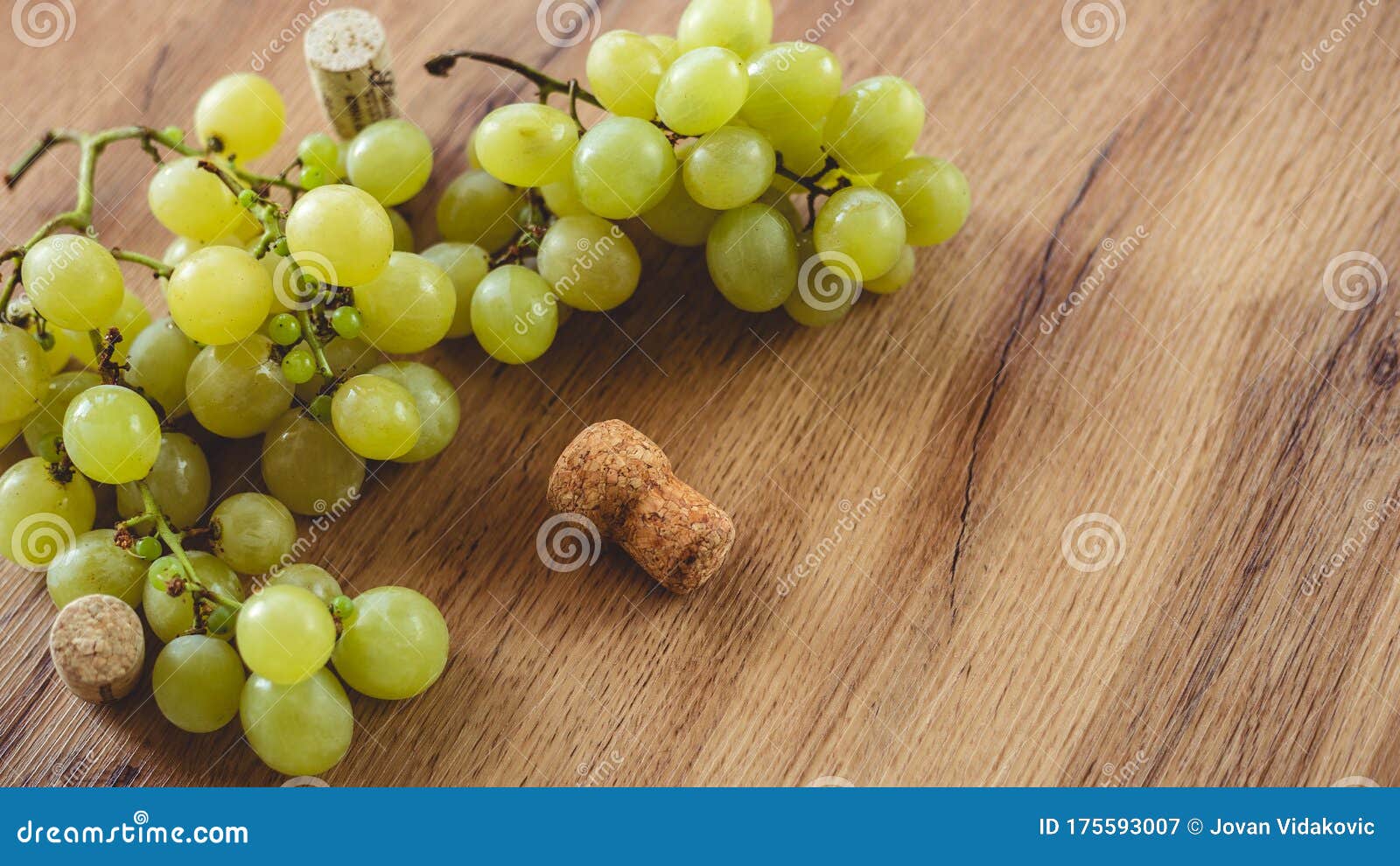 White Grapes on Wooden Table Stock Image - Image of fruit, white: 175593007