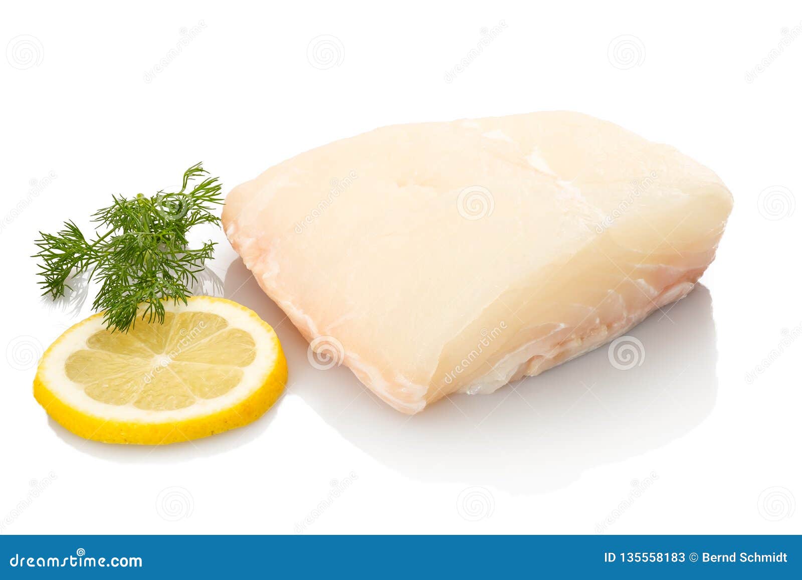White Halibut Fisch with Lemon an Dill Stock Image - Image of piece ...