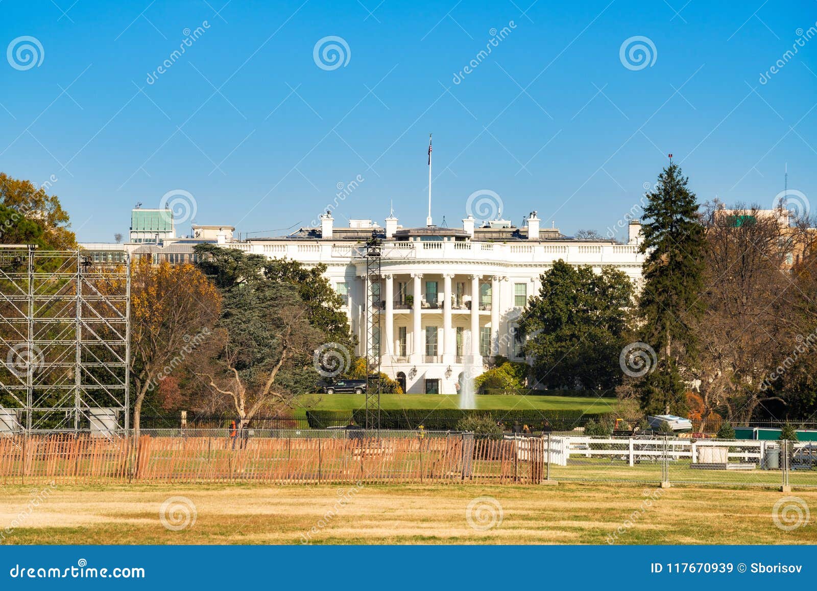 The White House at sunset stock image. Image of office - 117670939