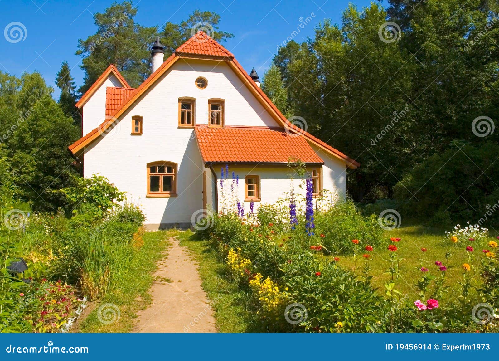 White House with Red Tile Roof Stock Photo - Image of architecture ...