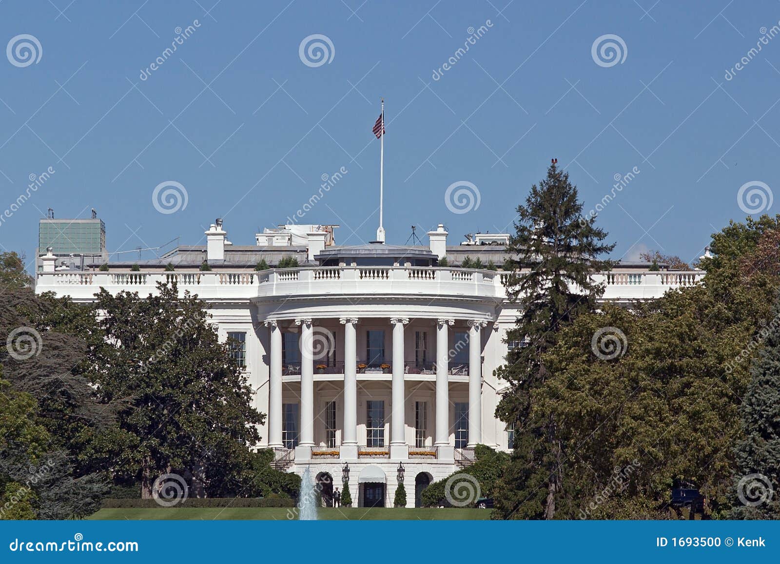 The White House: Telescopic View Stock Photo - Image of fountain ...