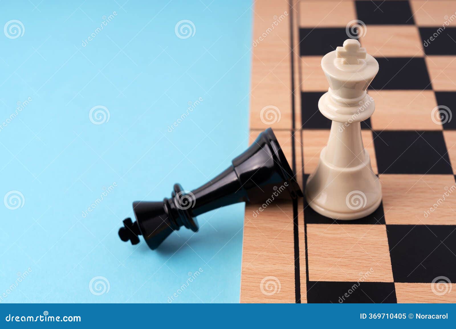 King Chess Pieces Stand On Falling Chess In Vertical Concepts Of ...