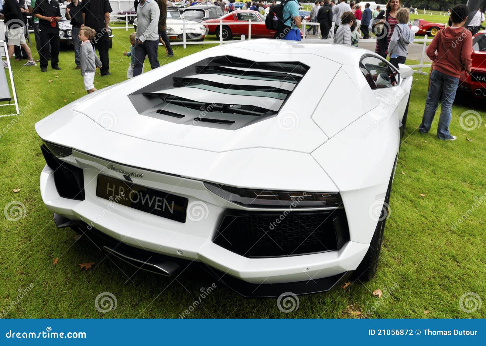A White Lamborghini Aventador LP700-4 Editorial Photography - Image of ...
