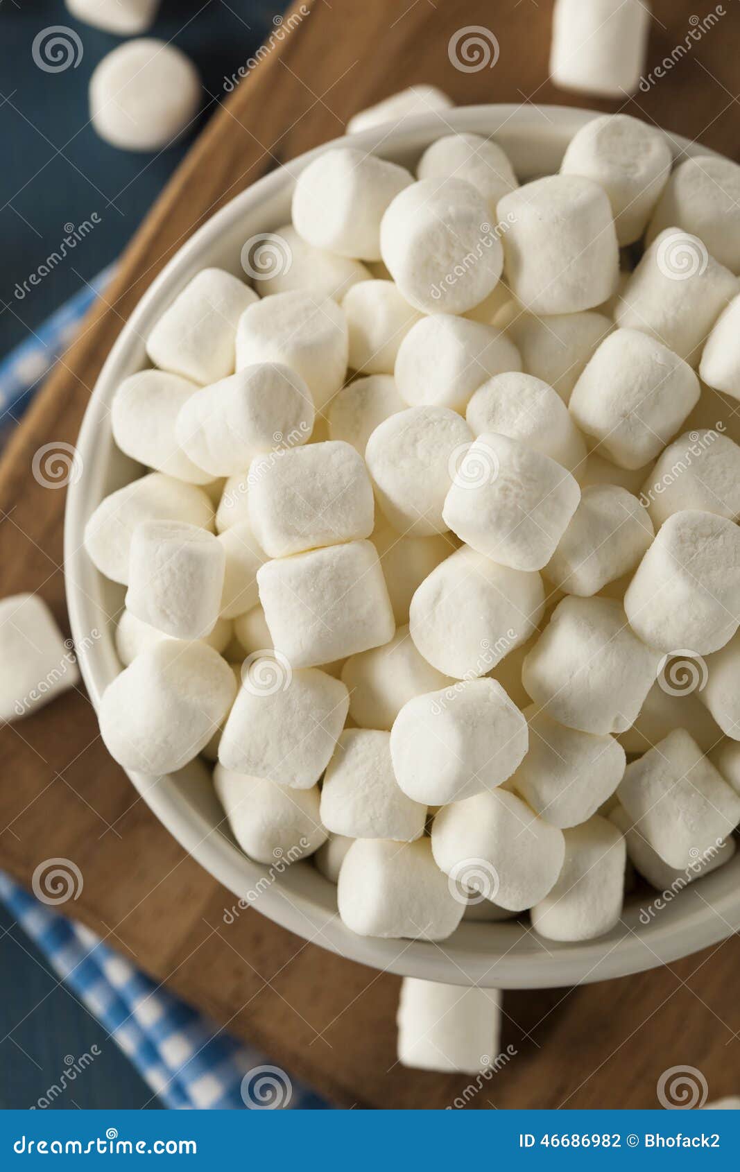 White Mini Marshmallows in a Bowl Stock Photo - Image of white, spongy ...