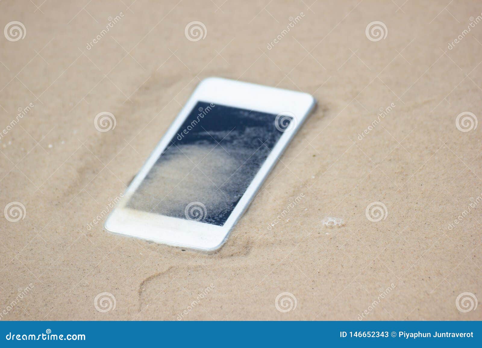 White Mobile Phone Floated To the Sea Stock Image - Image of screen ...