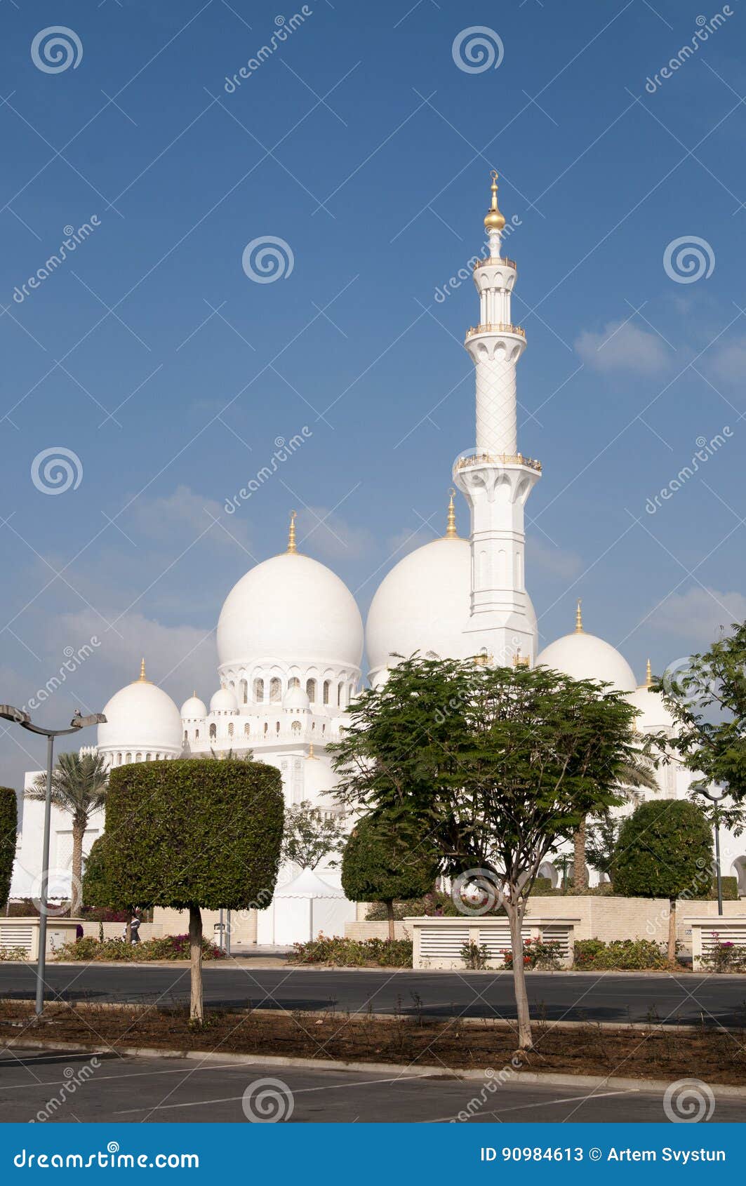 White Mosque stock image. Image of white, lawn, sheikh - 90984613