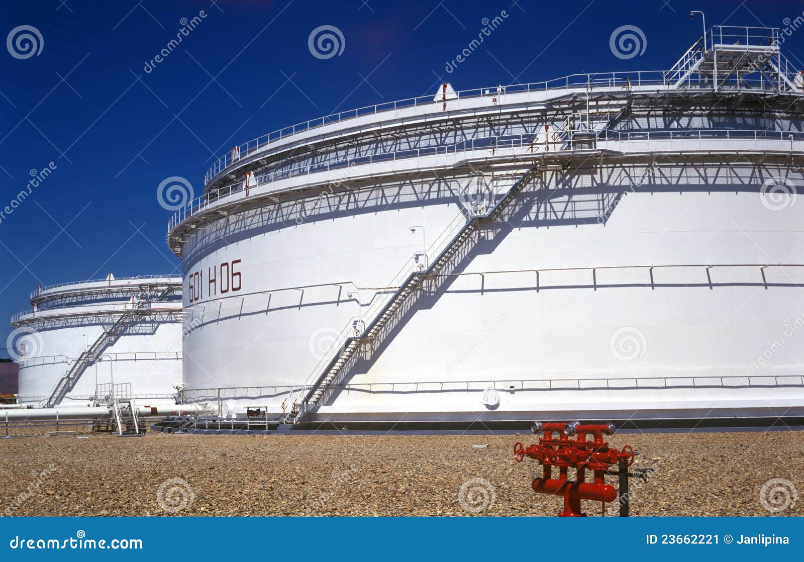 White oil ... reservoir stock image. Image of container - 23662221