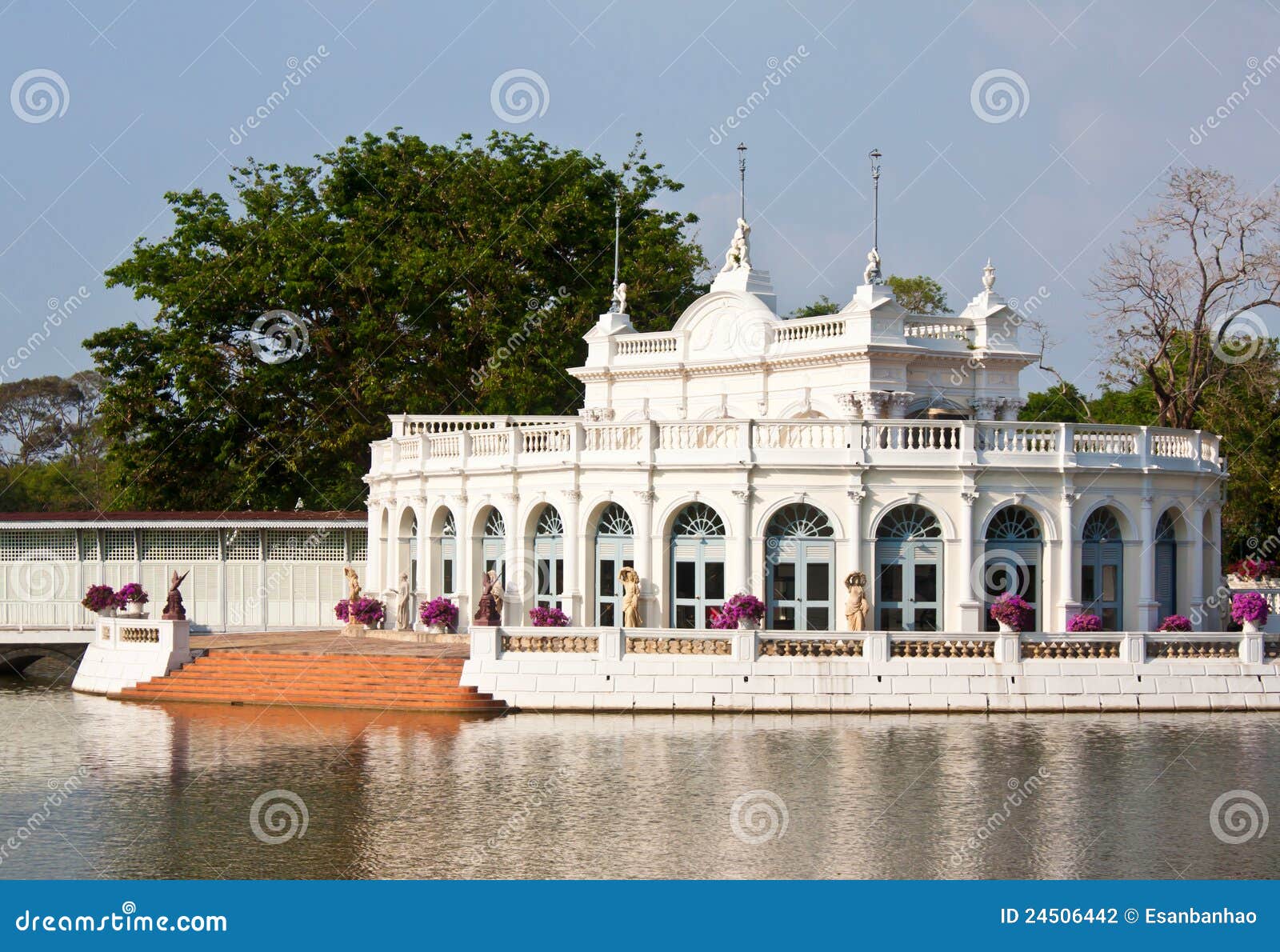 White Palace stock photo. Image of museum, white, asia - 24506442