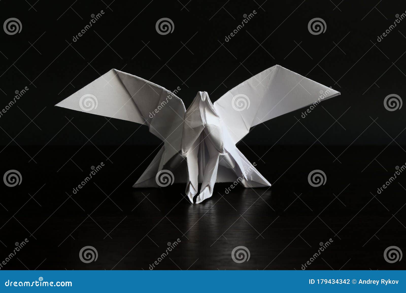 White paper origami eagle stock photo. Image of leisure - 179434342