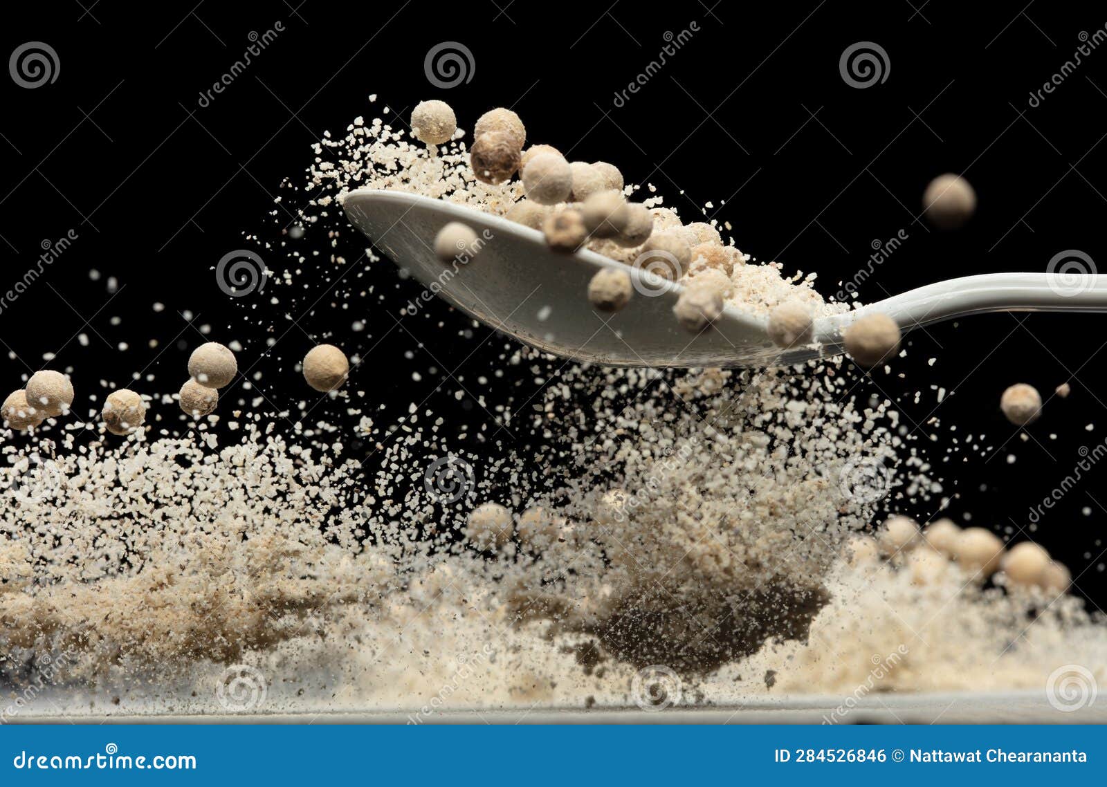 White Pepper Seeds Fly Explosion, White Pepper Mix Powder Float Explode ...