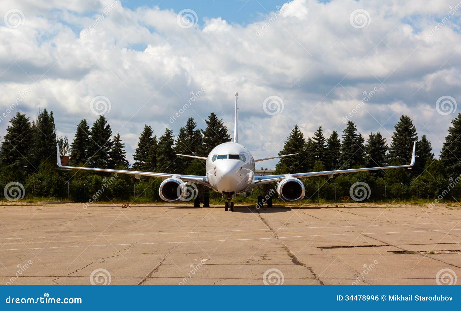 White Plane on the Platform Stock Photo - Image of runway, cargo: 34478996