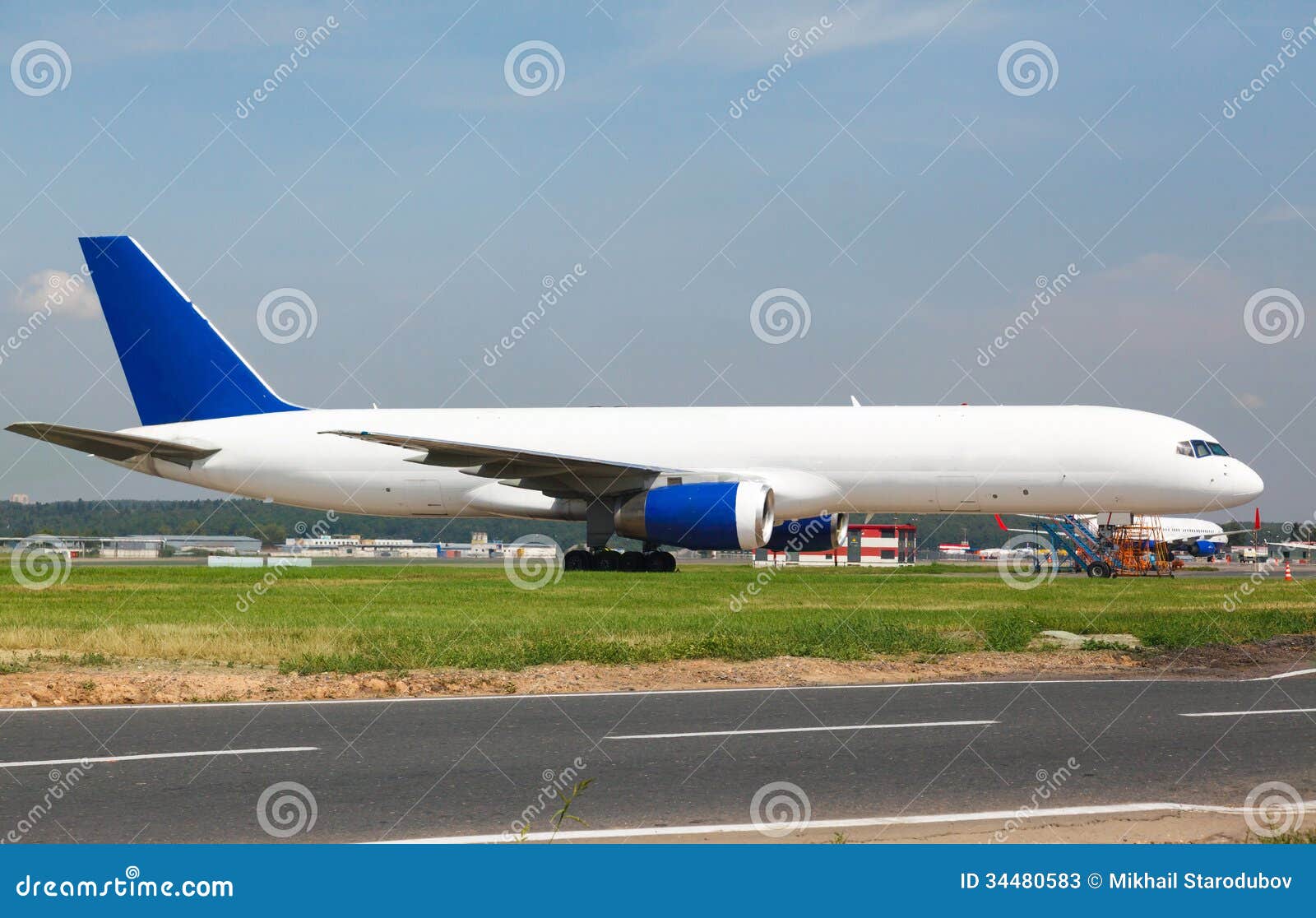 White Plane on the Platform Stock Image - Image of airplane, landing ...