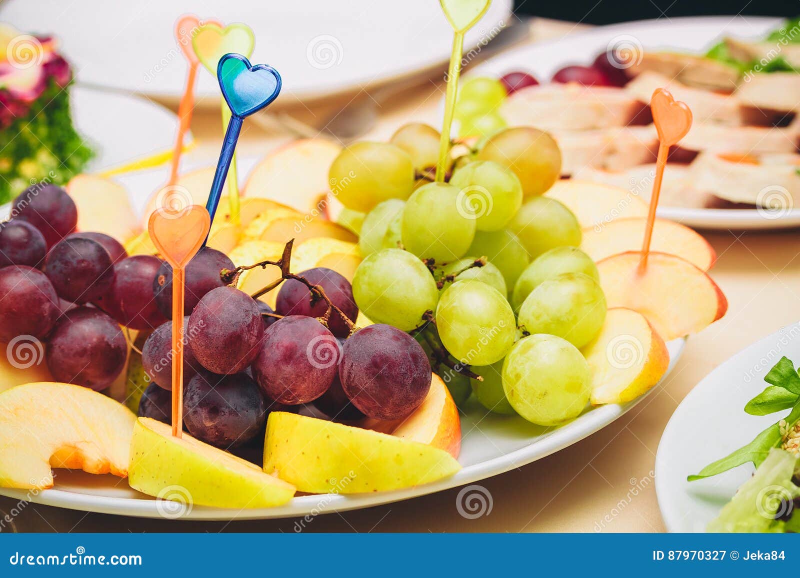 Plate With Sliced Fruits On Servered Buffet Table At Luxury Wedding ...