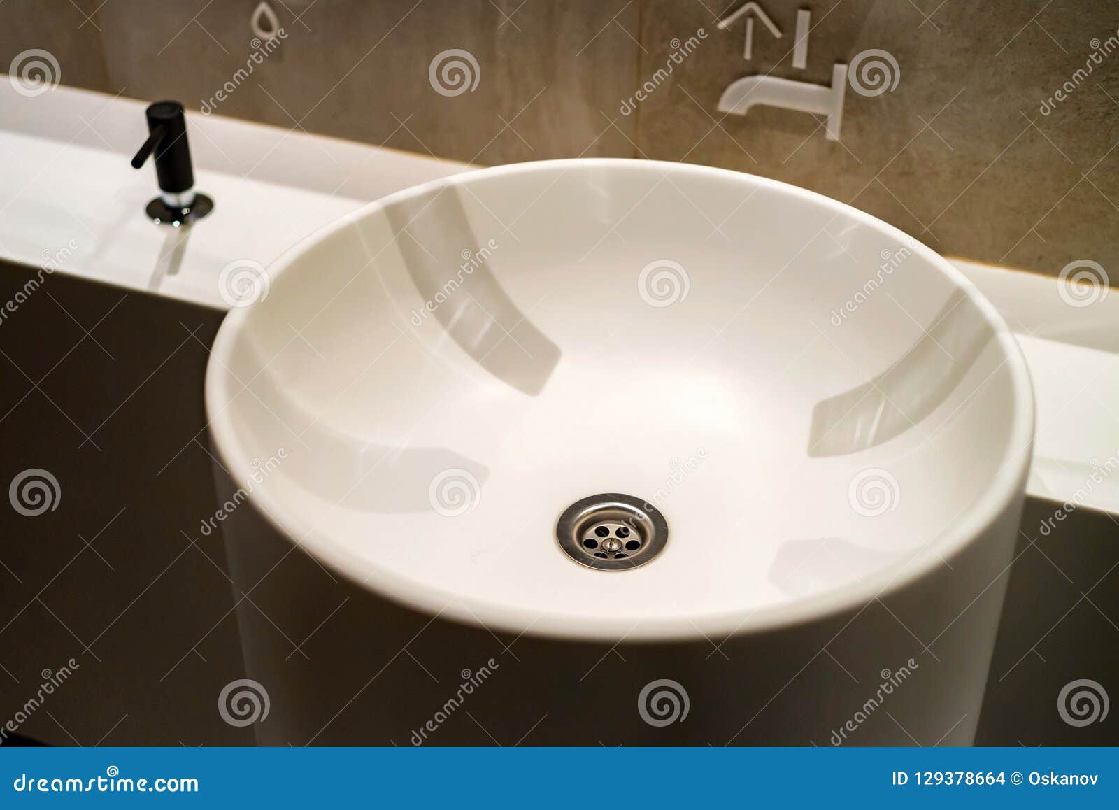 White Round Sink in a Modern Bathroom Stock Photo - Image of furniture ...