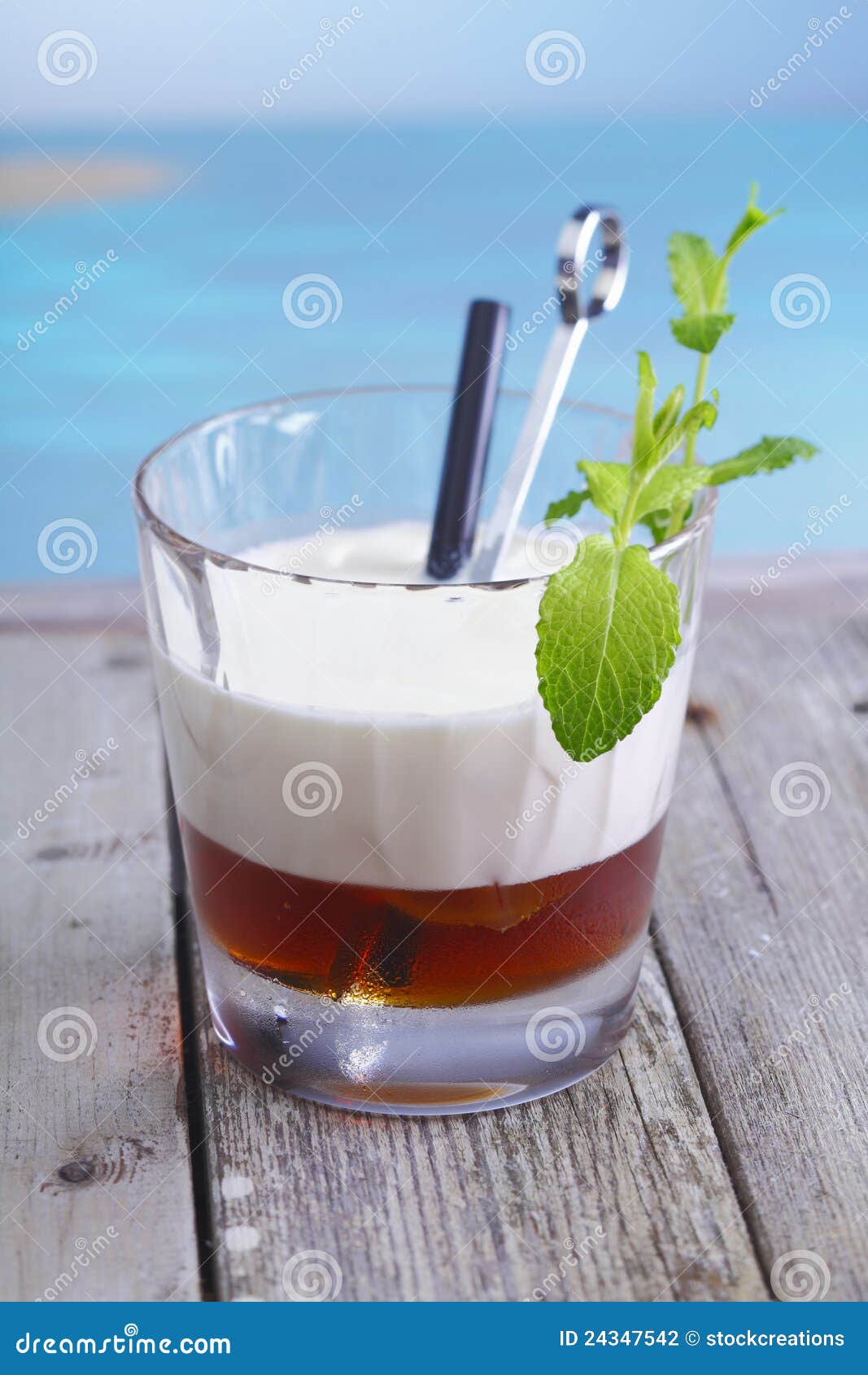 White Russian Coffee Cocktail Stock Photo - Image of beverage ...