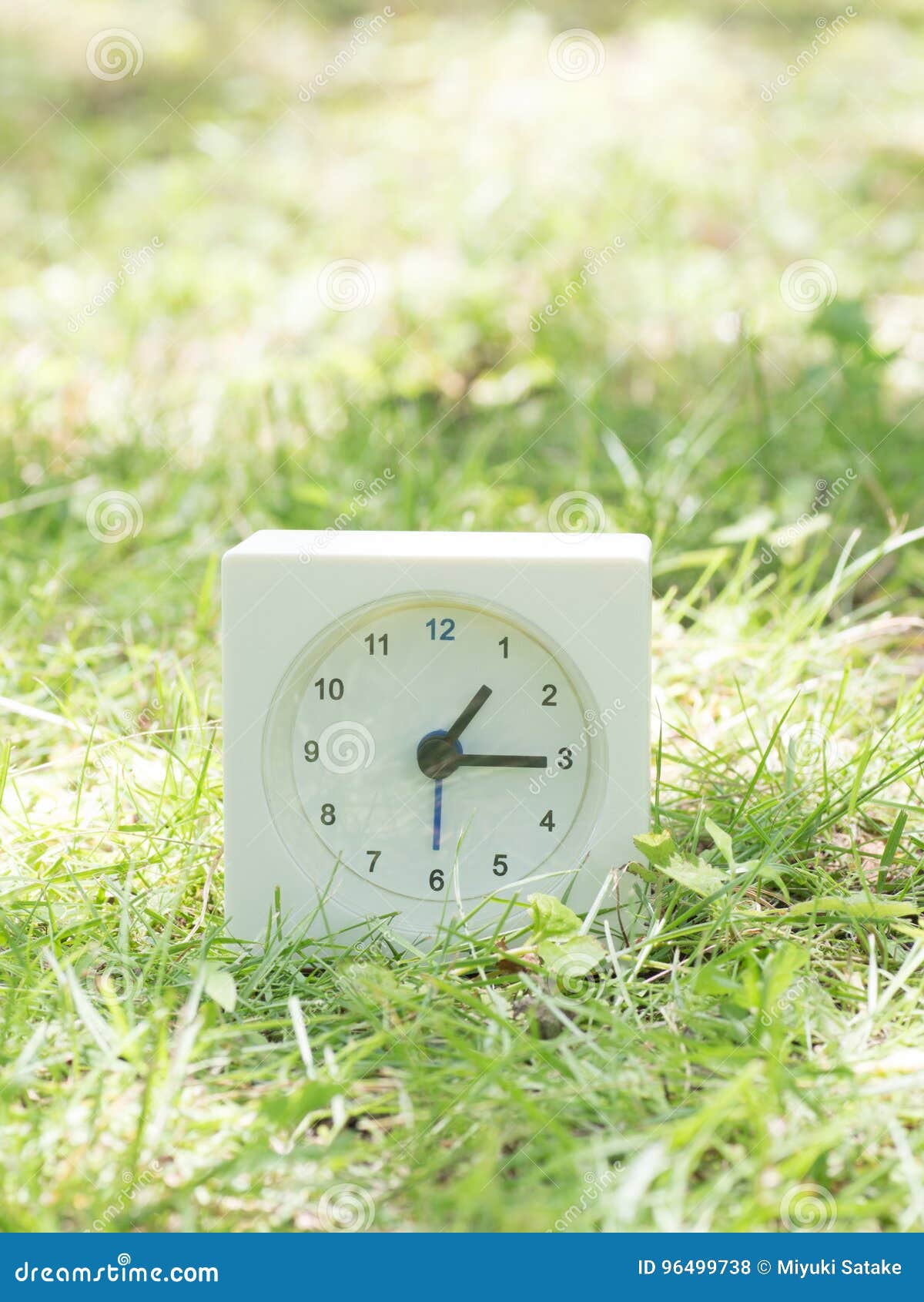 White Simple Clock on Lawn Yard, 1:15 One Fifteen Stock Photo - Image ...