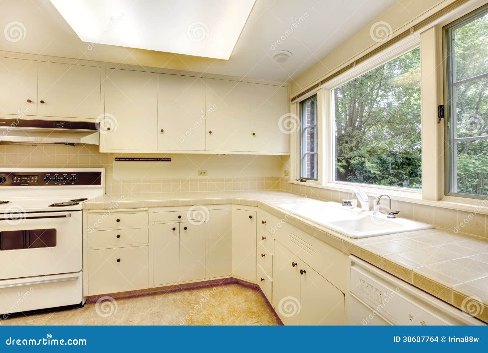 Simple House Interior Kitchen