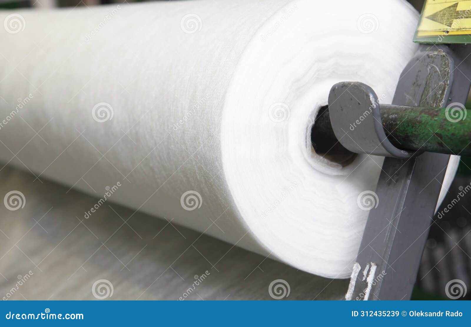 White Spunbond Hotbed, Geotextile for Vegetable Seedlings Insulation in ...