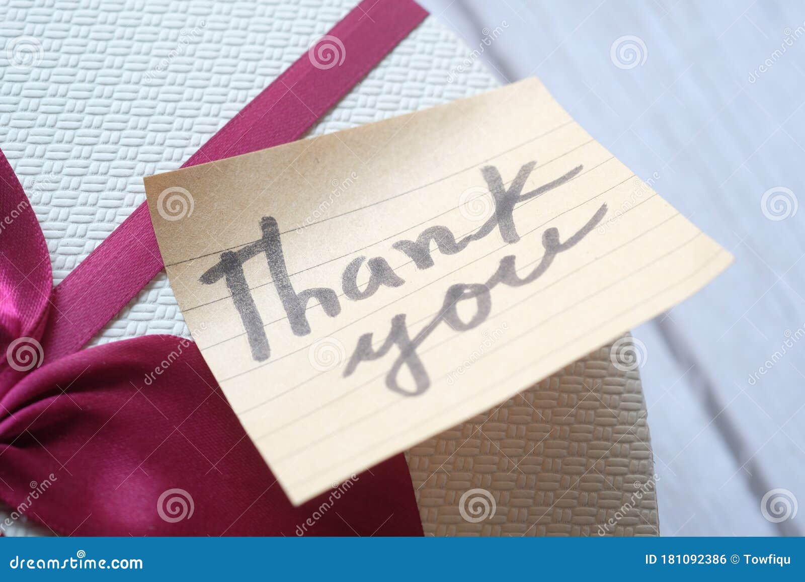 White Sticky Note with Thank You Message on Gift Stock Photo - Image of ...