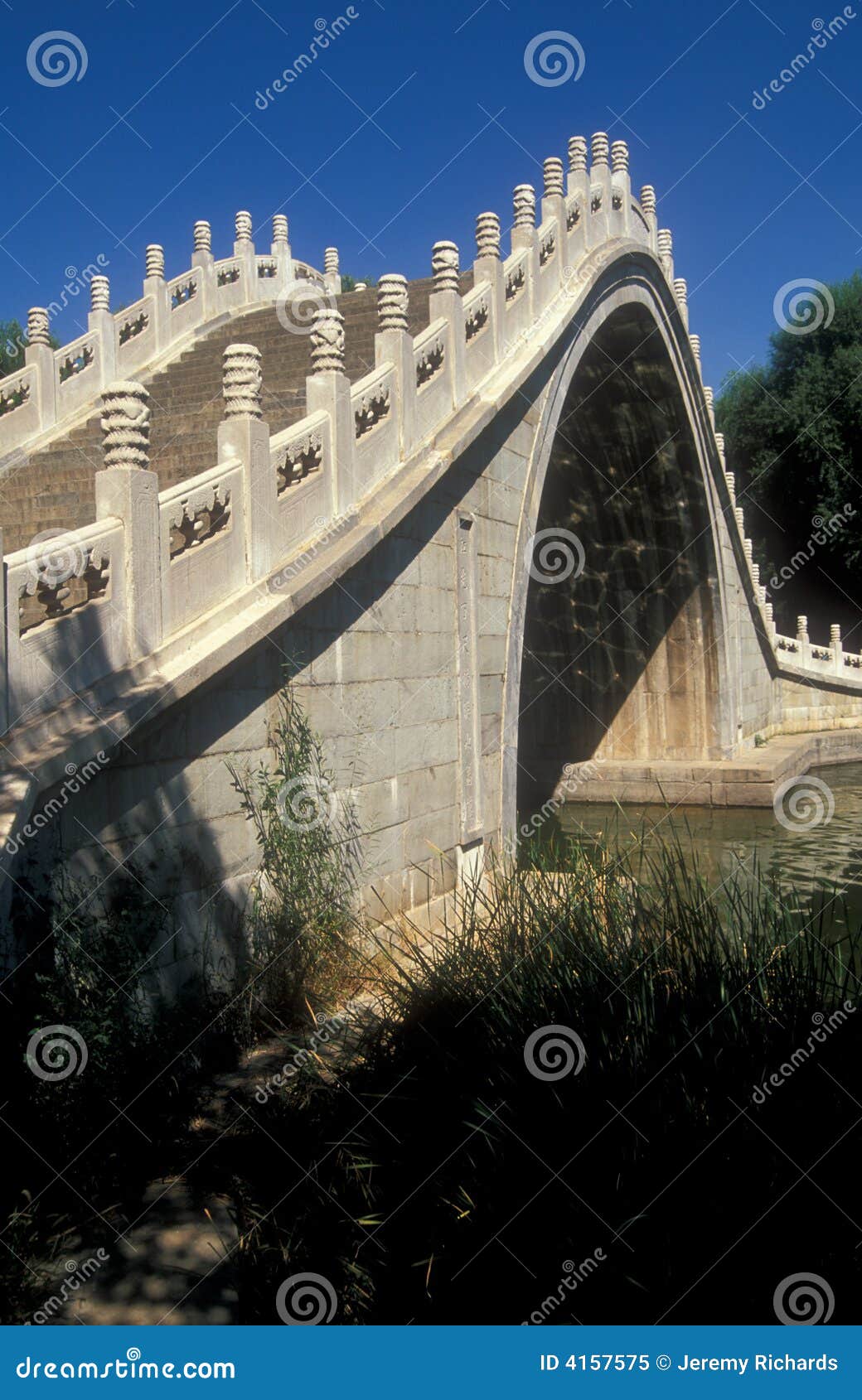 White Stone Bridge stock image. Image of city, water, white - 4157575