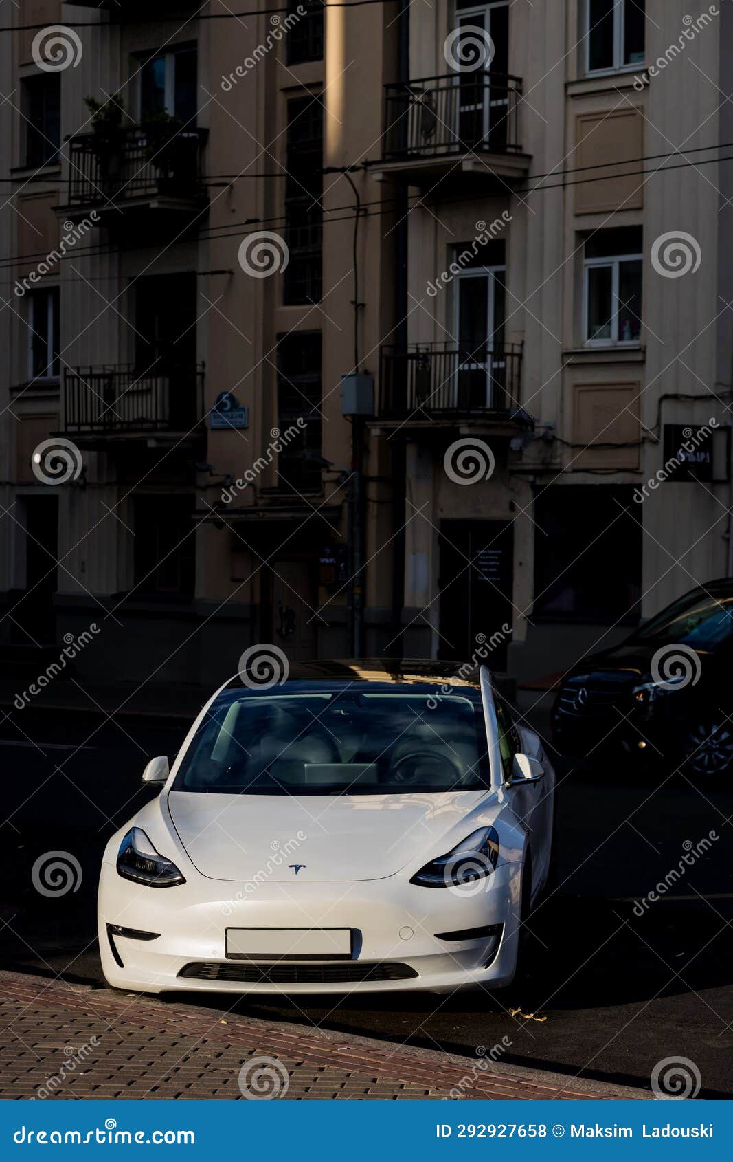 White Tesla model 3 editorial stock photo. Image of technology - 292927658