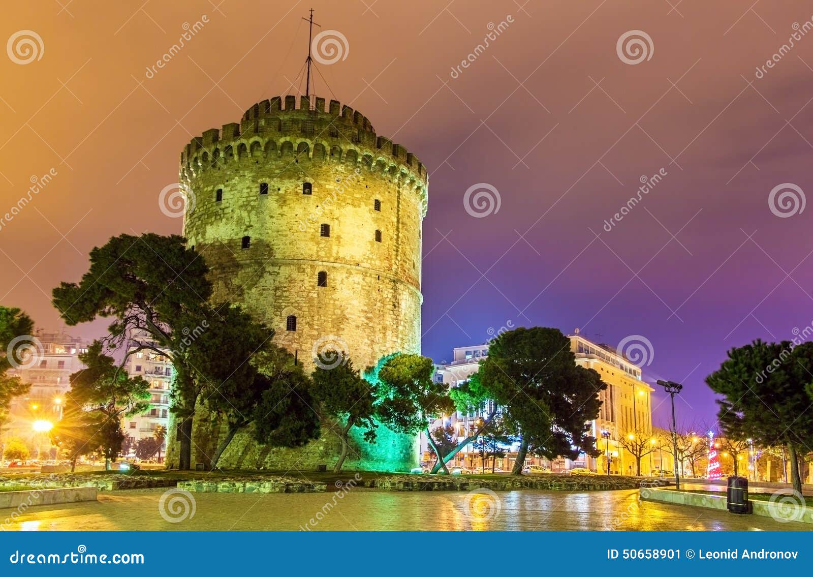 White Tower of Thessaloniki in Greece Stock Image - Image of greek ...
