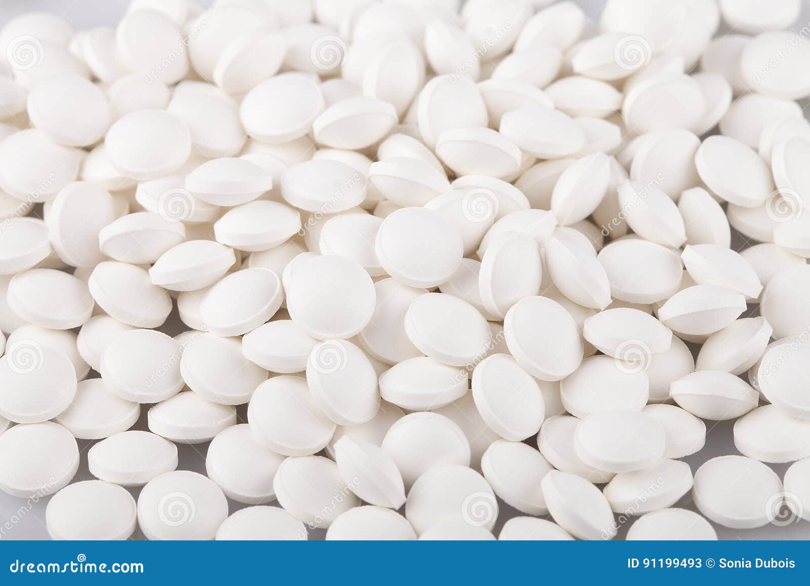 White vitamin D pills stock image. Image of prescription - 91199493