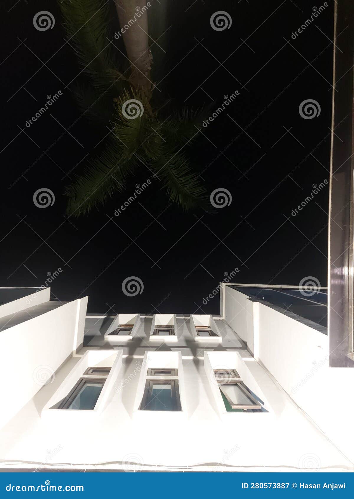 White Wall Exposed To the Light Stock Image - Image of light, white ...