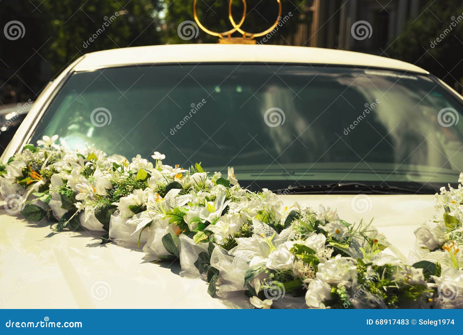 White Wedding Limousine Decorated with Flowers Stock Image - Image of ...