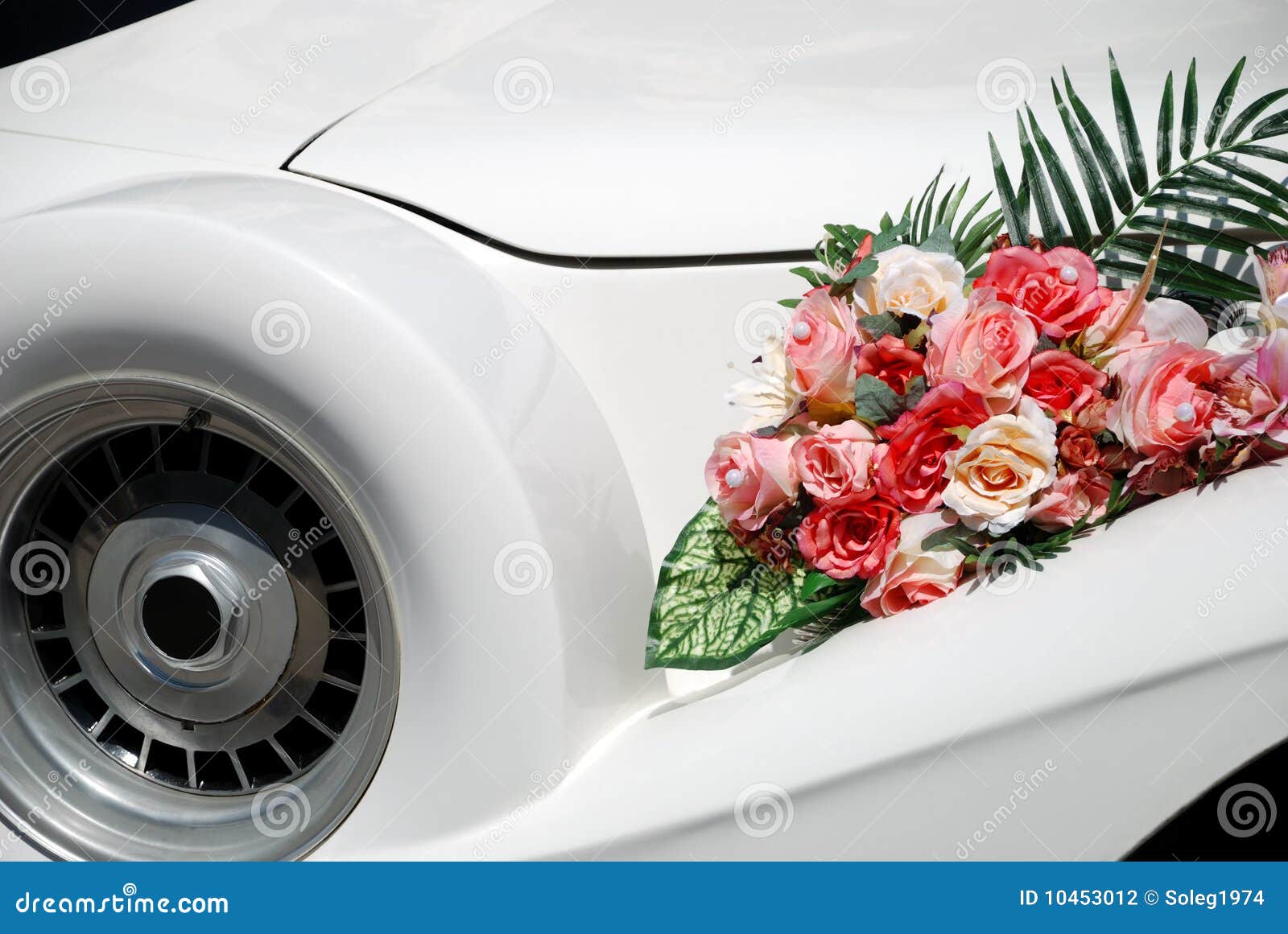 White Wedding Limousine with Flowers Stock Photo - Image of chrome ...