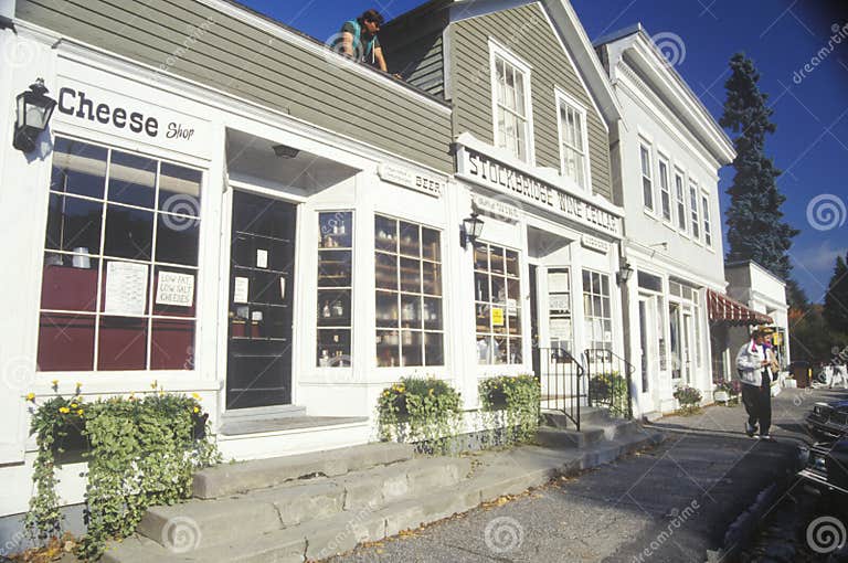 White wooden storefronts editorial image. Image of massachusetts - 23179685