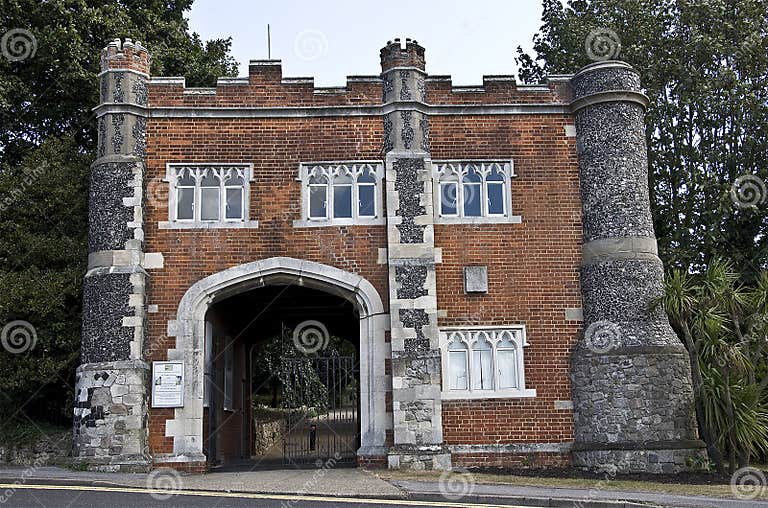 Whitstable Castle Gatehouse Stock Image - Image of castles, britain ...