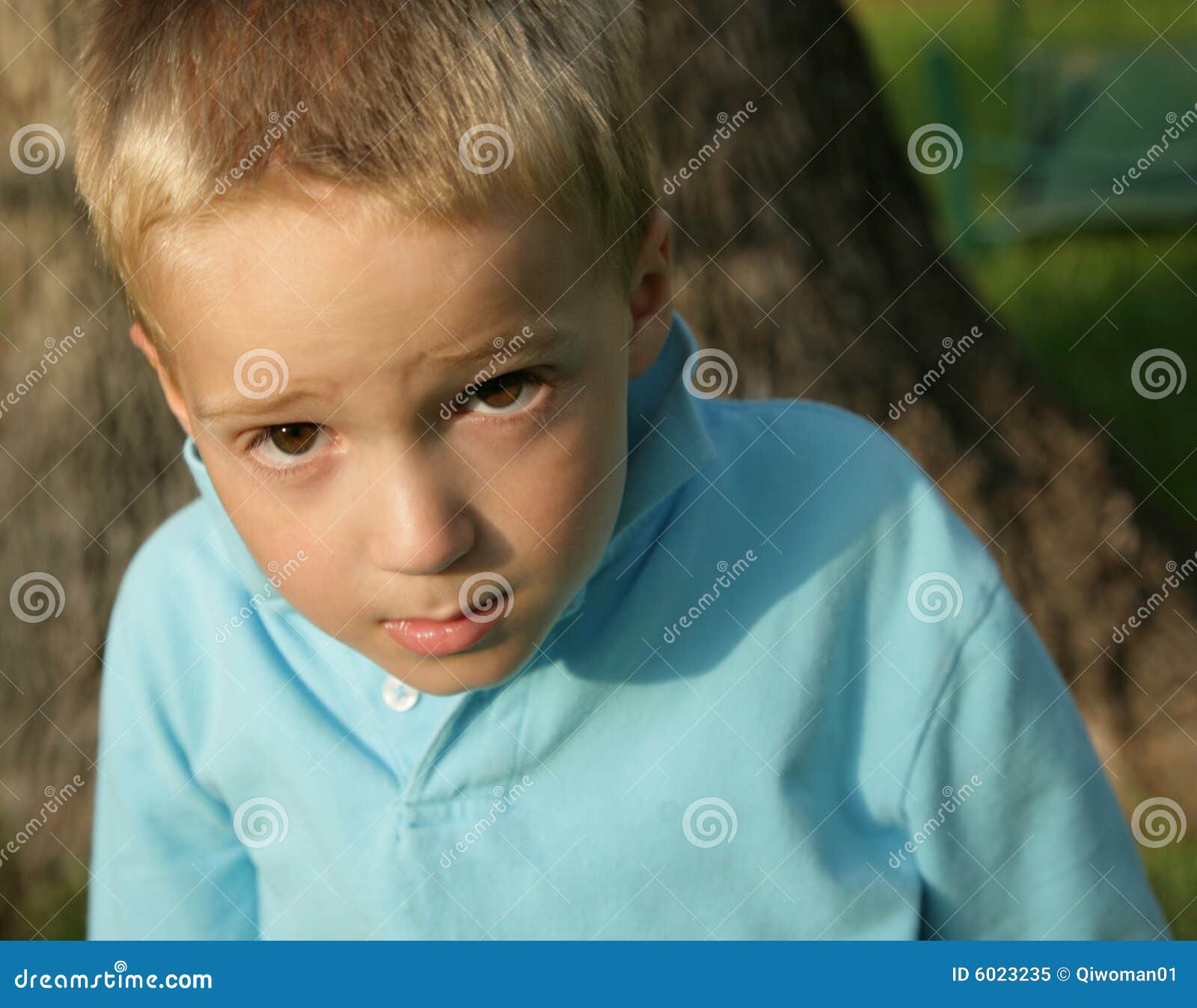 Who me? stock afbeelding. Image of doorploegd, overhemd - 6023235