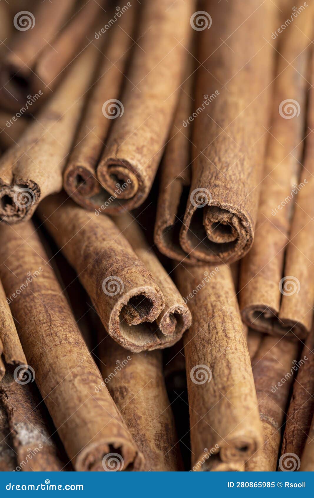 Whole Dried Cinnamon for Baking Stock Image - Image of baking, cinnamon ...