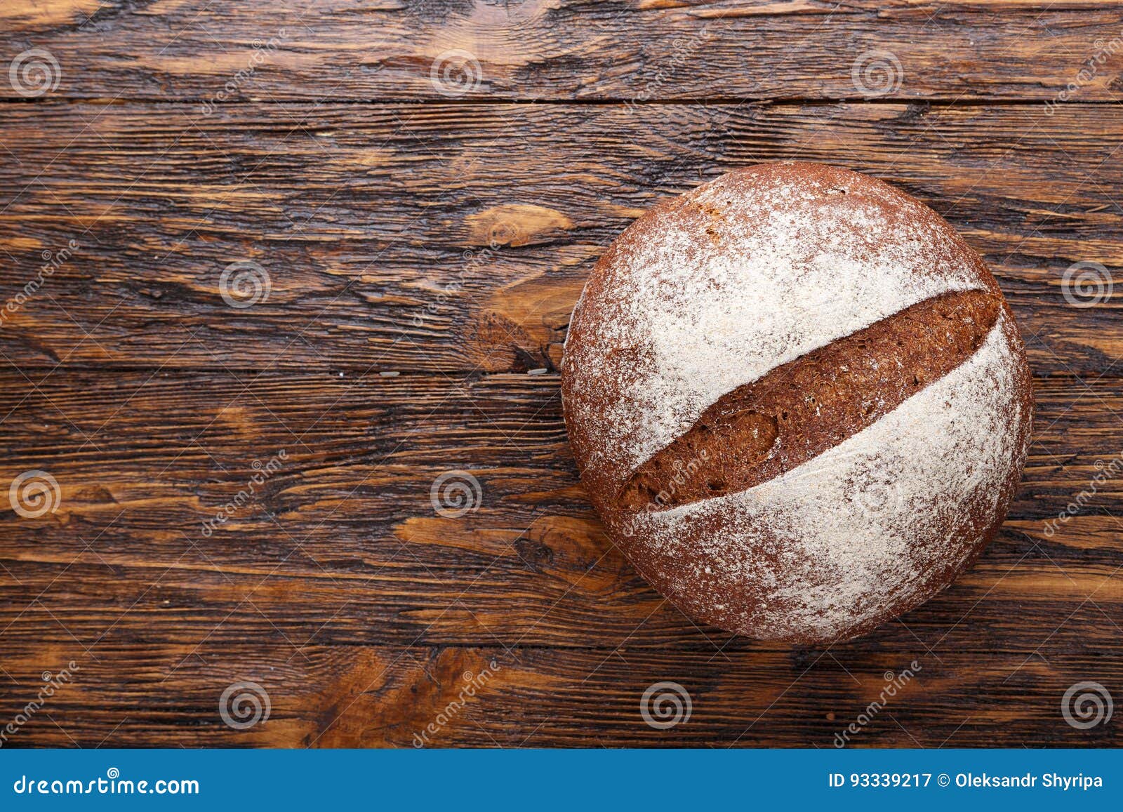 Whole Fresh Loaf of Round Rye Bread with a Crispy Crust. Top Vie Stock ...