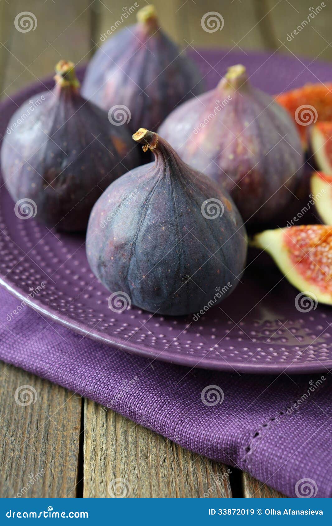 Whole Fresh Ripe Figs on a Plate Stock Image - Image of ingredient ...