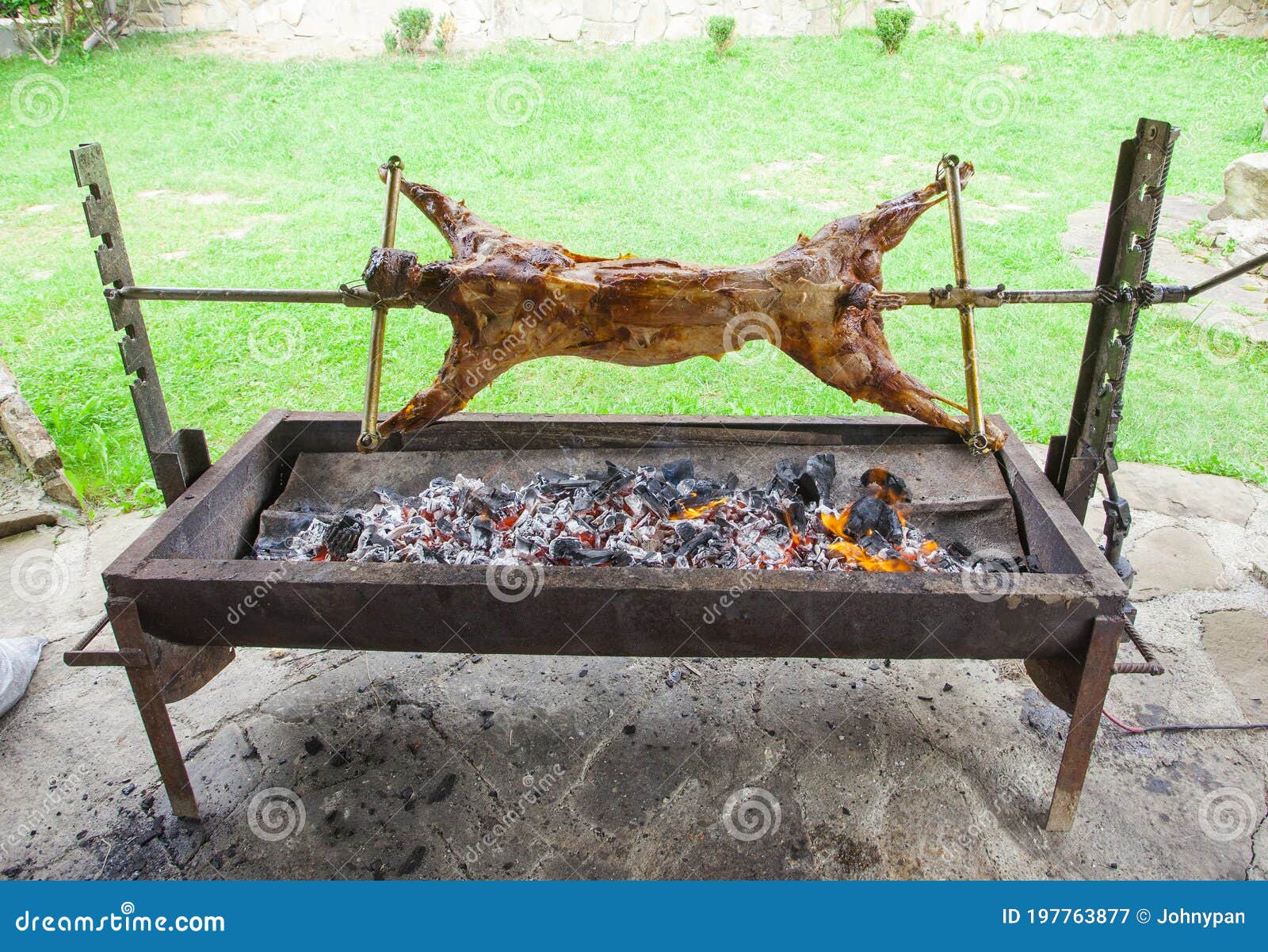 BBQ Whole Lamb Royalty-Free Stock Photography | CartoonDealer.com #20401127