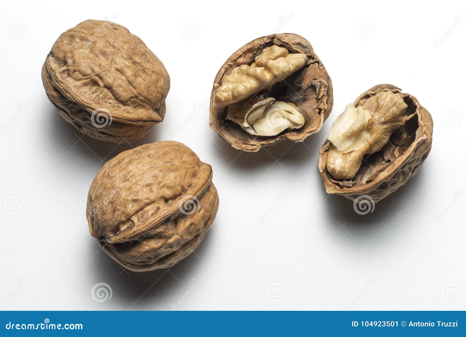Whole and Open Walnut and Kernel Stock Image - Image of texture, broken ...