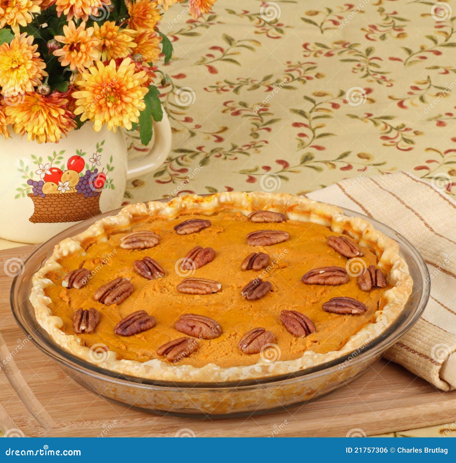 Whole Pumpkin Pie stock photo. Image of crust, dessert - 21757306