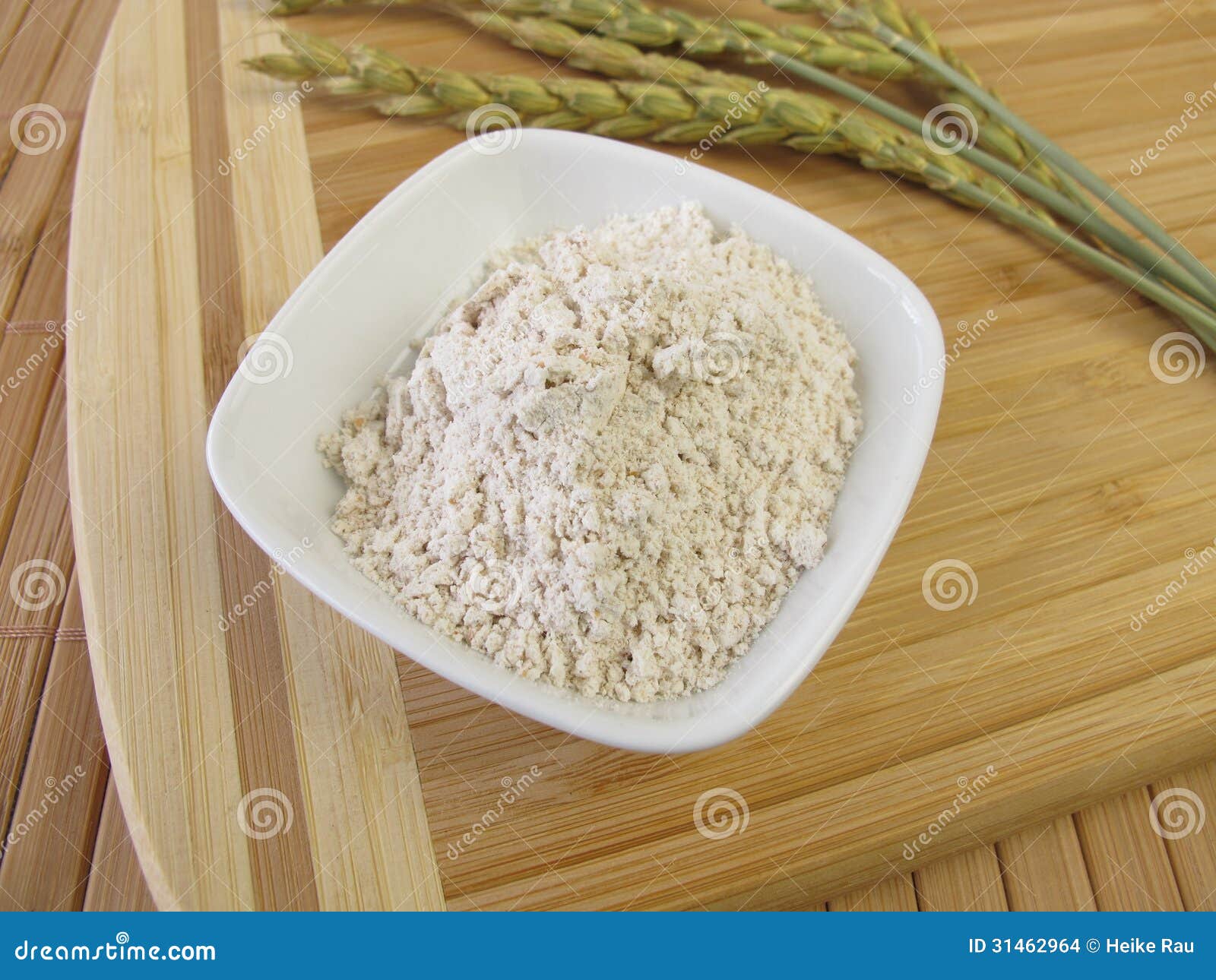 Whole spelt flour stock photo. Image of flour, baking - 31462964