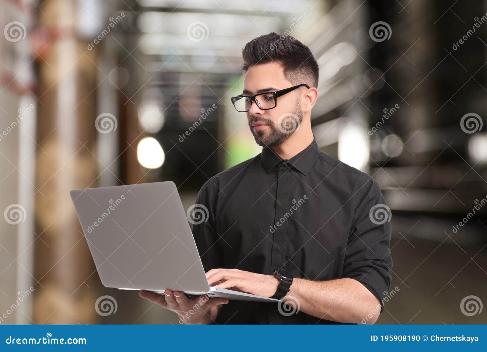 3,522 Store Manager Laptop Stock Photos - Free & Royalty-Free Stock ...