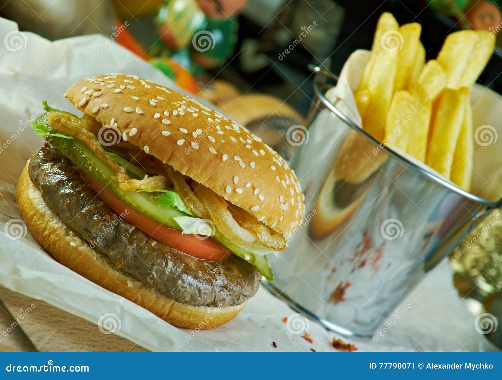 Whopper image stock. Image of whopper, frais, américain - 77790071