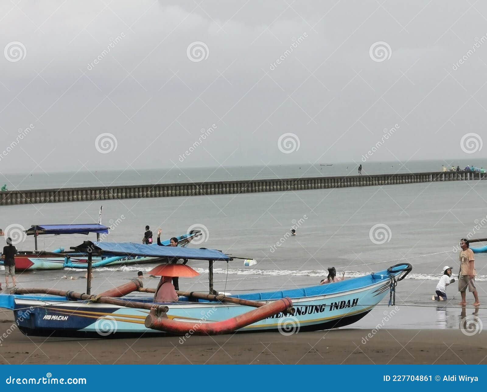 Widara Payung Beach editorial photo. Image of watercraft - 227704861