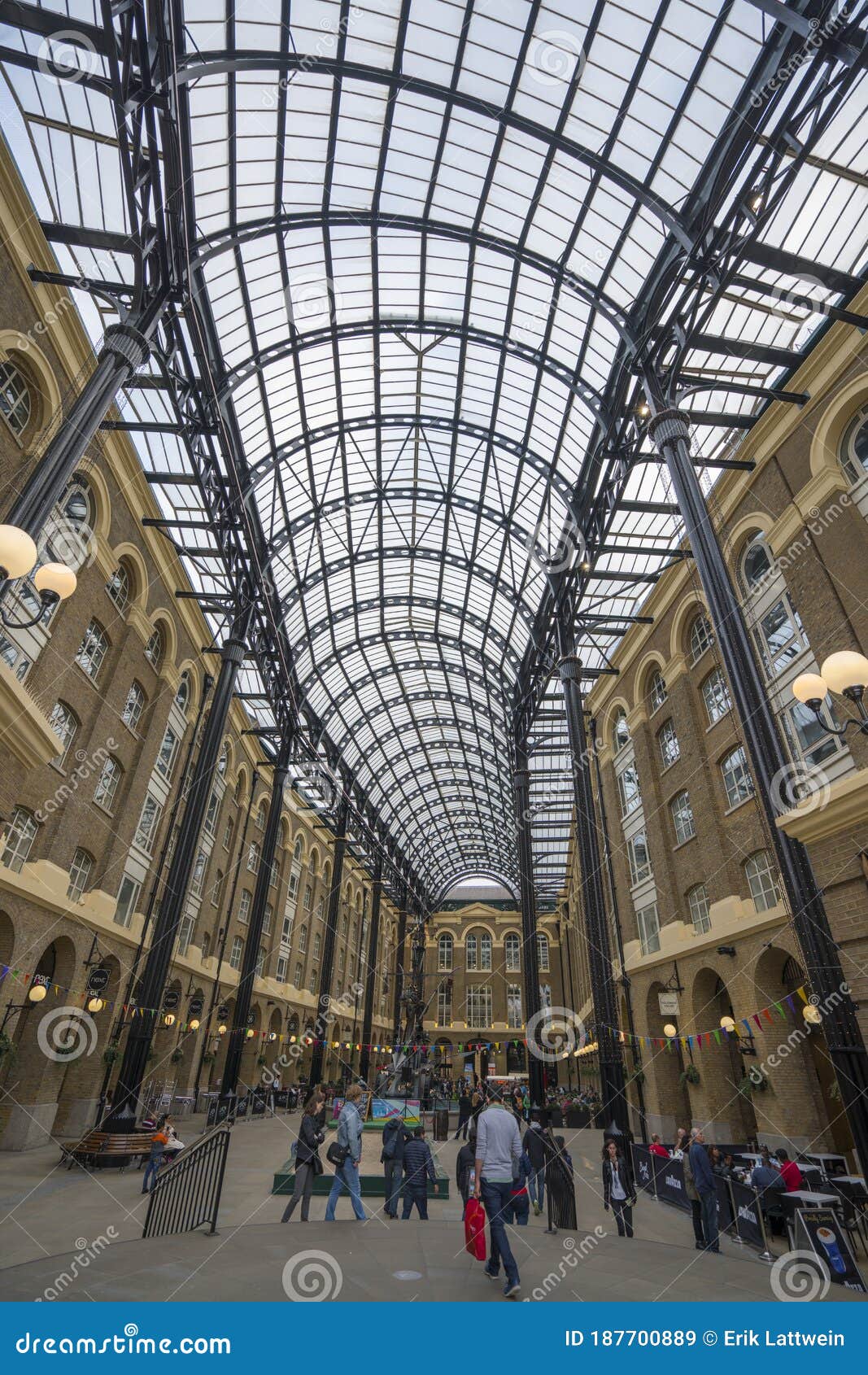 Wide Angle Shot of Hays Gallery London - LONDON, ENGLAND - SEPTEMBER 14 ...