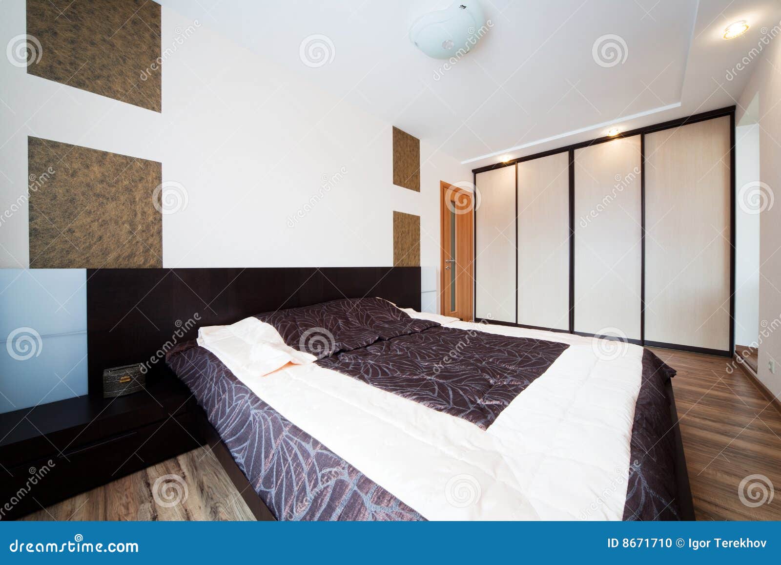Wide bed stock photo. Image of bedroom, dresser, architecture - 8671710