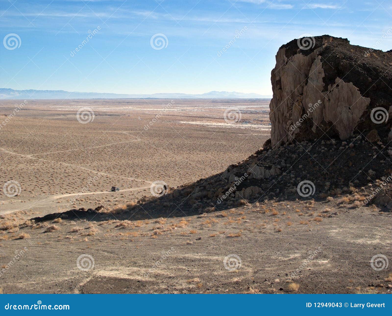 Wide open Nevada desert. stock image. Image of mountain - 12949043