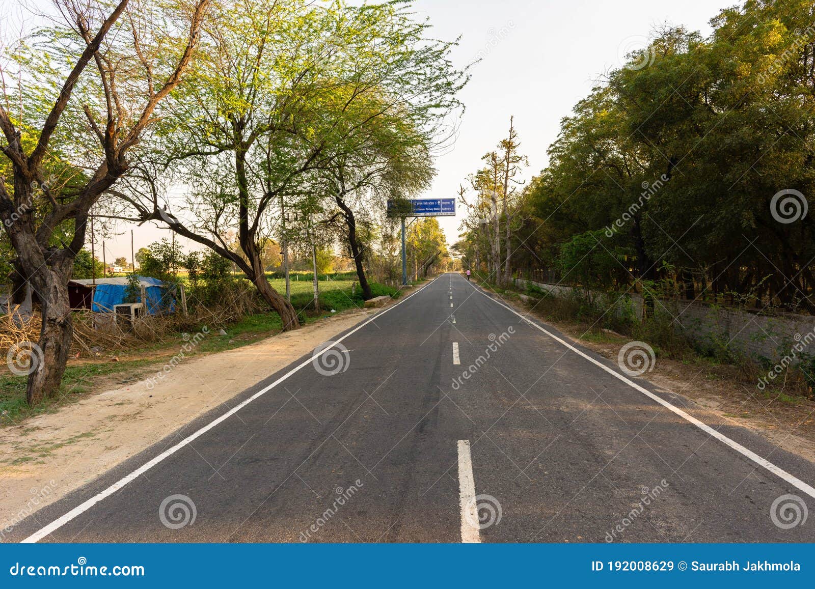 Wide and Open Road of the Highway Stock Image - Image of wide, vacant ...