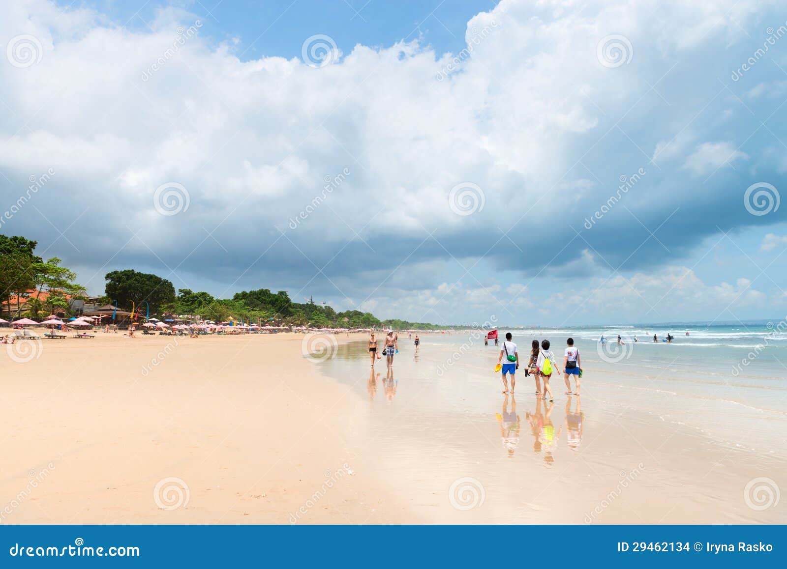Wide sand beach in Bali editorial stock image. Image of beauty - 29462134